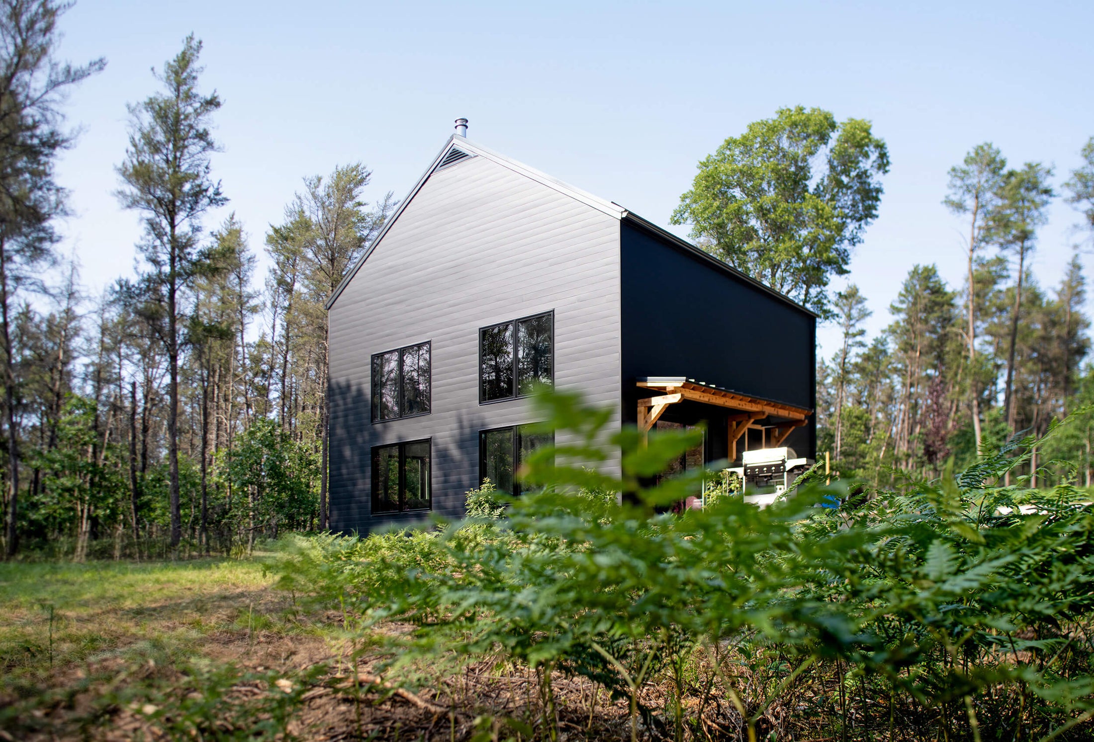 4 Bedroom Lake Barndominium